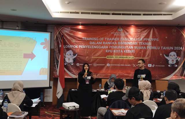Gelar TOT, Cara KPU Kota Kediri Pastikan PPK dan PPS Pahami ... Gelar TOT, Cara KPU Kota Kediri Pastikan PPK dan PPS Pahami ...